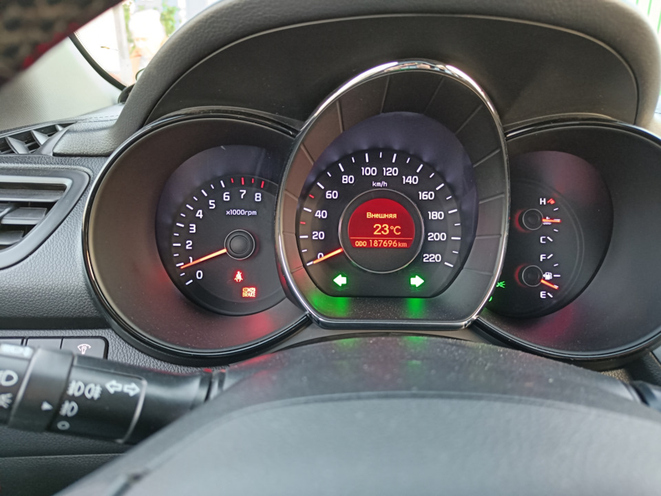 111. Стойки стабилизатора Трек. 187696 км — KIA Rio (3G), 1,6 л, 2014 ...