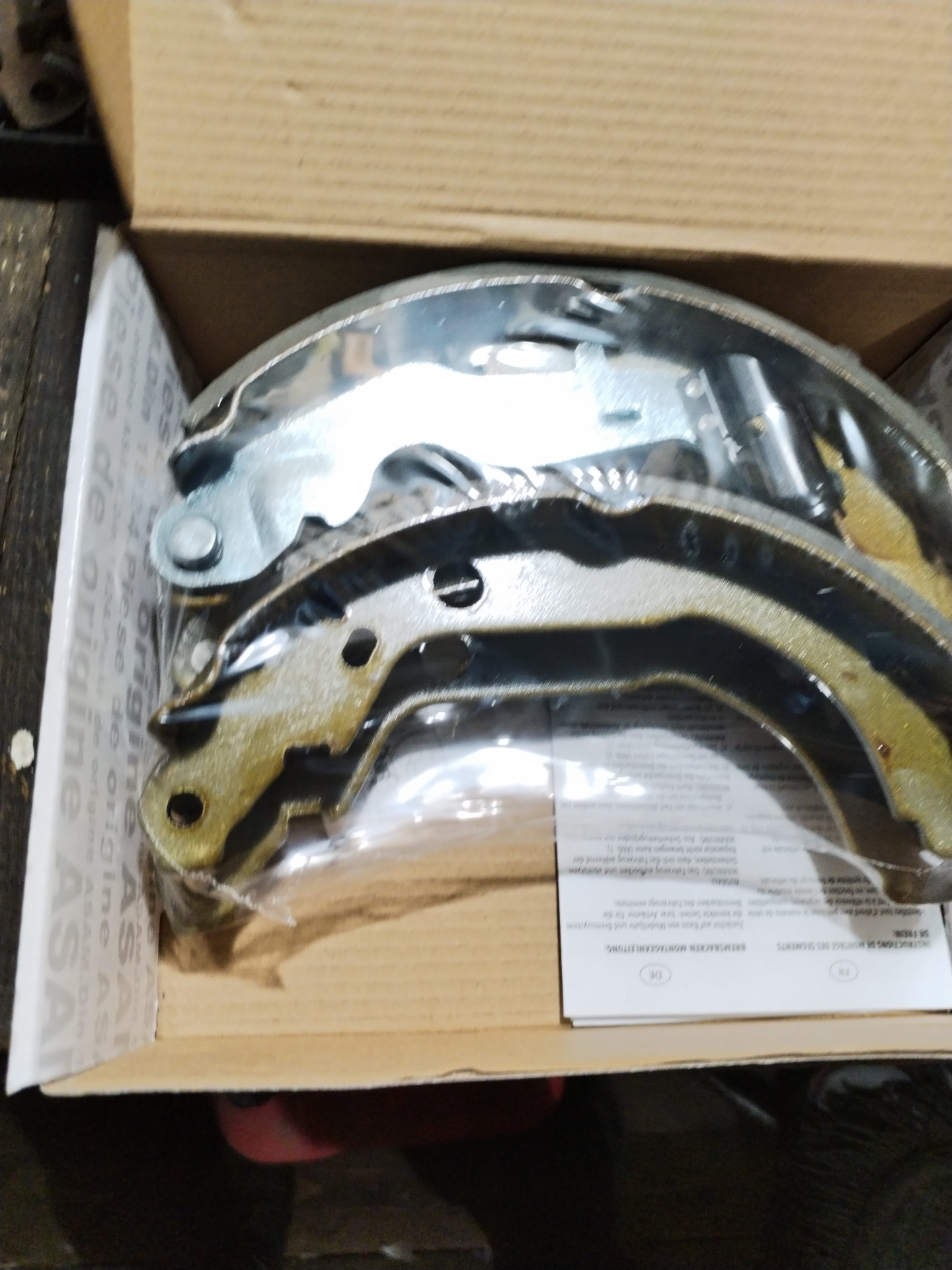 #45 Замена задних колодок и тросов ручника — Renault Duster (1G), 1,5 л ...