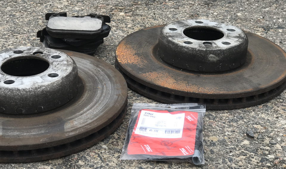 #22 S2NHA замена передних тормозных дисков и колодок б/у — BMW 1 series ...