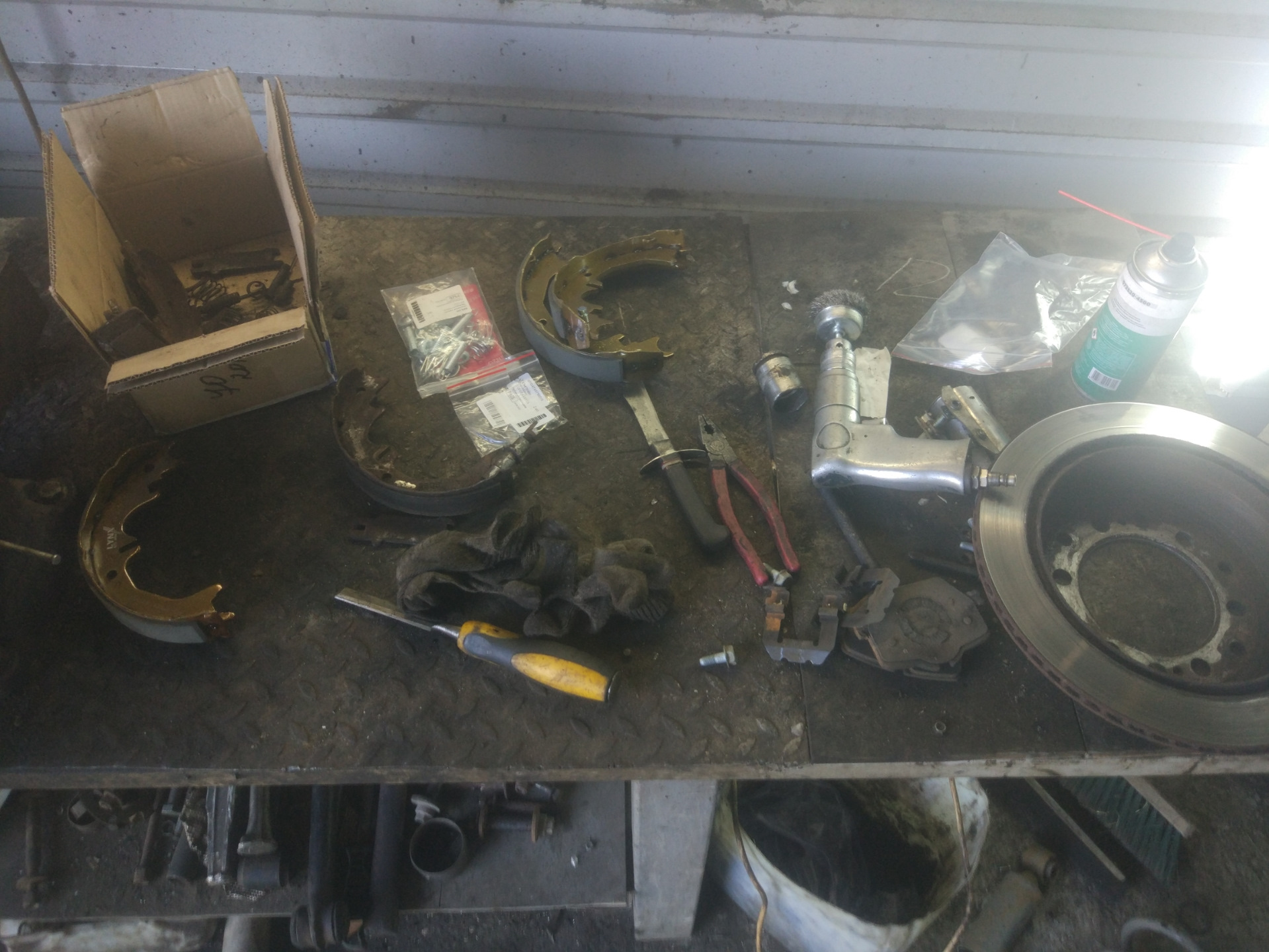 Замена колодок, стояночного тормоза — Toyota Land Cruiser Prado 150 ...