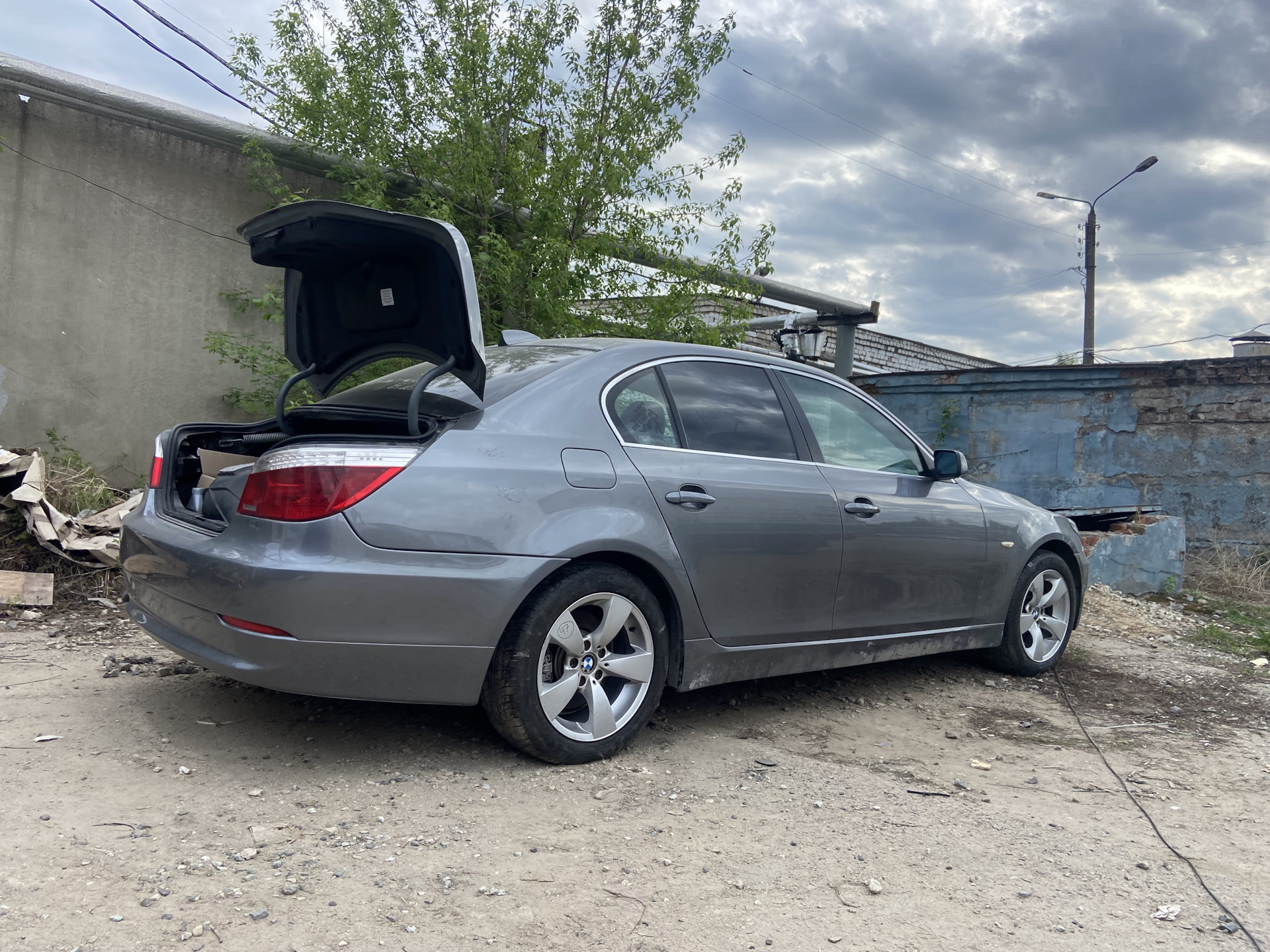 Покупка колес и передних фар BMW E60 LCI — BMW 5 series (E60), 2,5 л, 2007 года | запчасти | DRIVE2