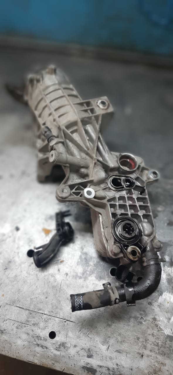 Течь тосола через трубку маслоохладителя — Chevrolet TrailBlazer (2G ...