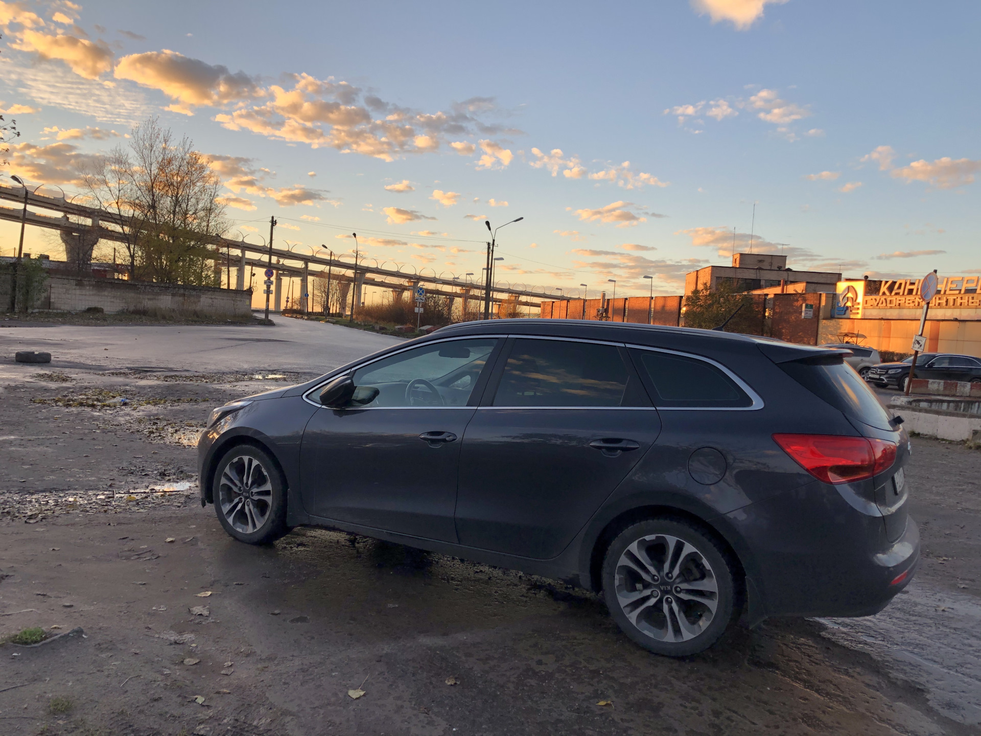 Преимущество или большой минус? 🤷 — KIA Ceed SW (2G), 1,6 л, 2013 года | наблюдение | DRIVE2