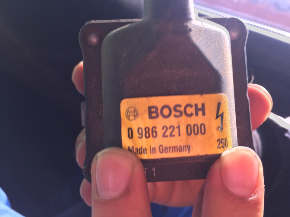 Катушка зажигания привет. — Volkswagen Passat B3, 1,8 л, 1991 года ...