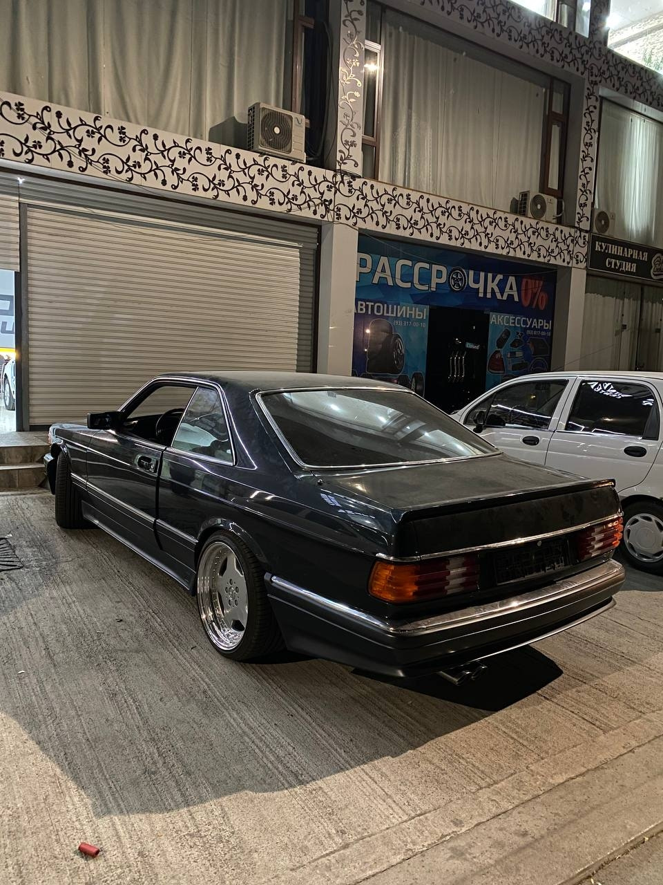 На месте не стоим! — Mercedes-Benz SEC-Class (W126), 5,6 л, 1991 года ...