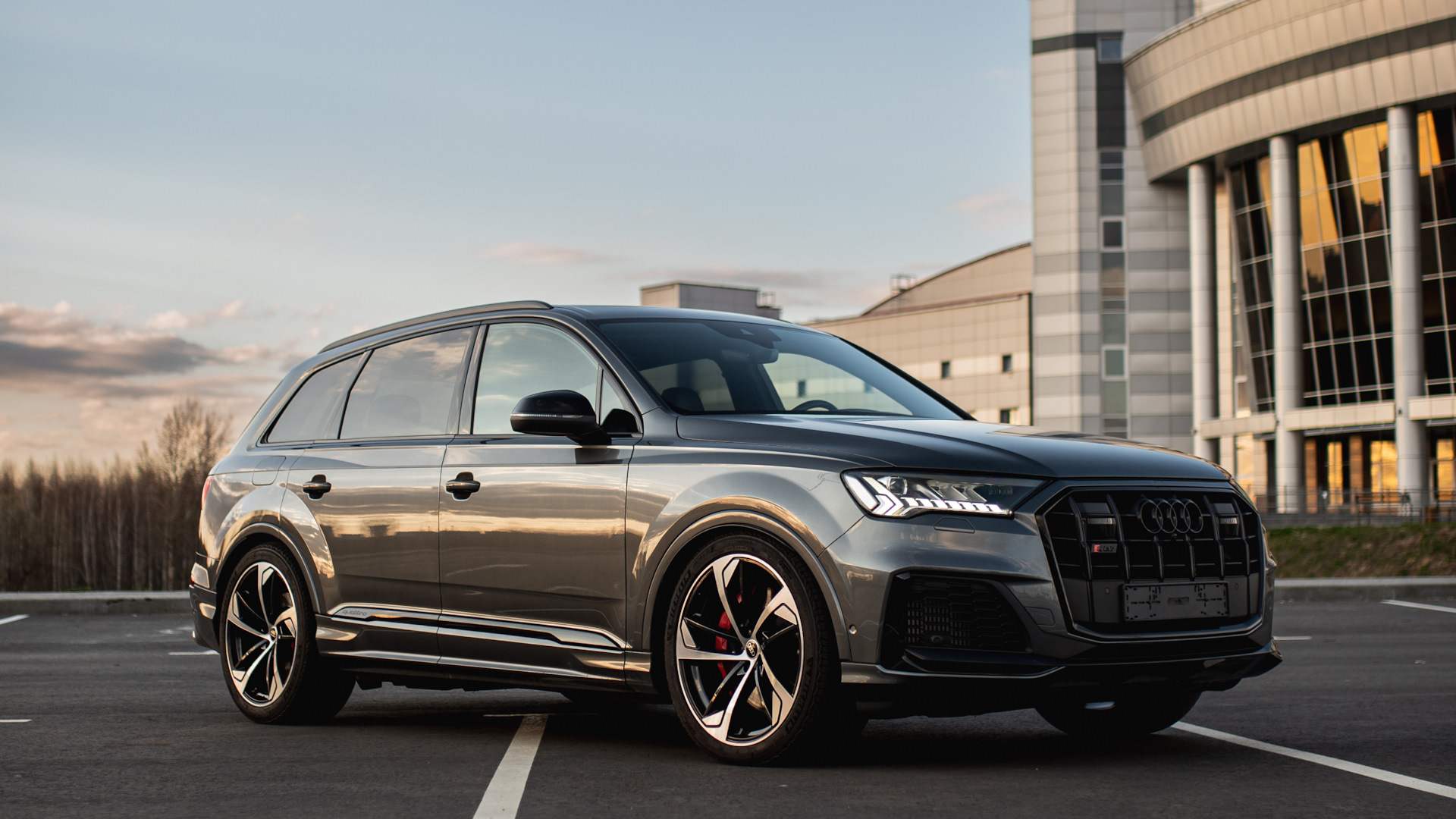 Audi SQ7 4.0 бензиновый 2021 | EA825 ~Чёрная Магия~ на DRIVE2