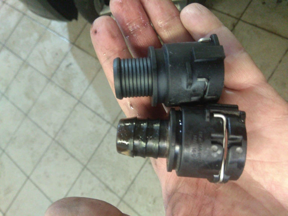 95316518 Флянец выходного шланга отопителя салона / OPEL Mo GM ...