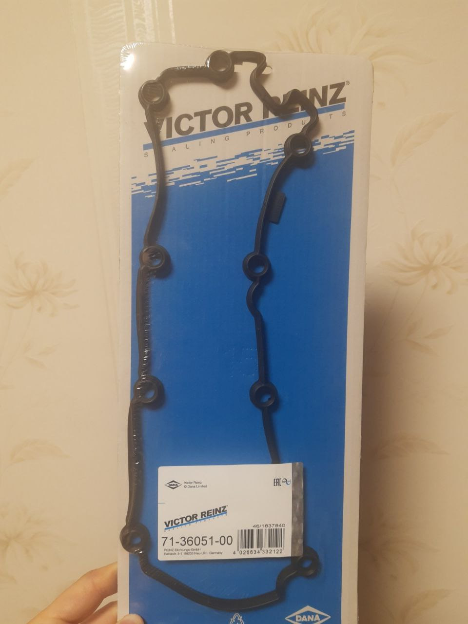 Устранение течи в развале двигателя, а также замена всех уплотнителей в ...