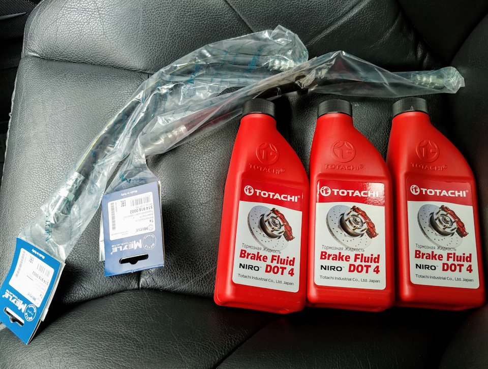 Замена торм. шлангов и торм. жидкости — Volvo S60 (1G), 2,4 л, 2007 ...