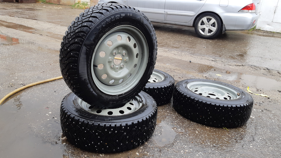 Dunlop SP Winter ICE 03 первый сезон эксплуатации — Lada Калина 2 ...