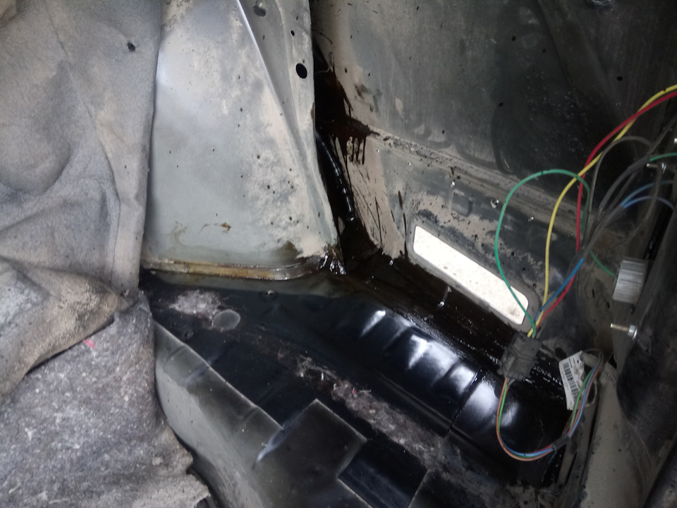 Масла и фиксаторы дверей. — Suzuki SX4 (2G), 1,6 л, 2015 года | своими ...