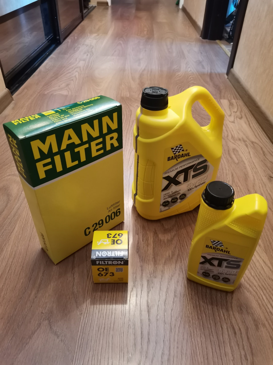 Замена масла в двигателе — Land Rover Range Rover Evoque, 2,2 л, 2012 ...