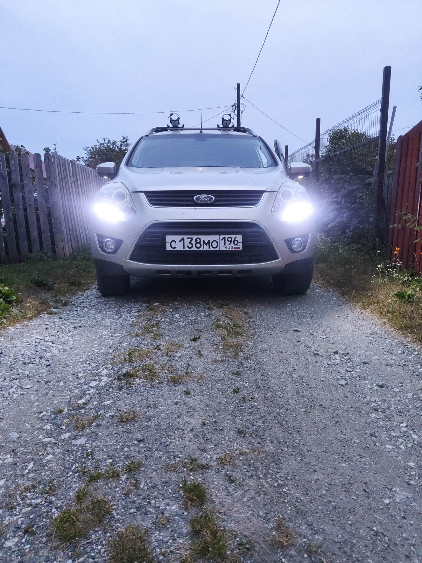 Форд Куга 2.0. Установка ДХО с поворотниками — Ford Kuga (1G), 2 л ...