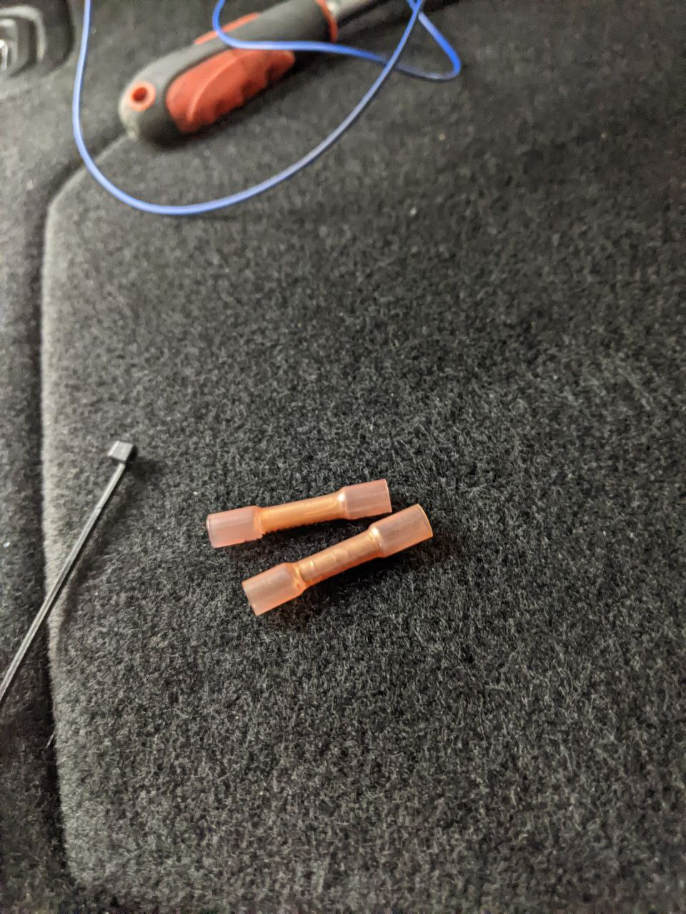 Ставили защиту задней камеры — порвали три баяна — Volvo V60 Cross ...