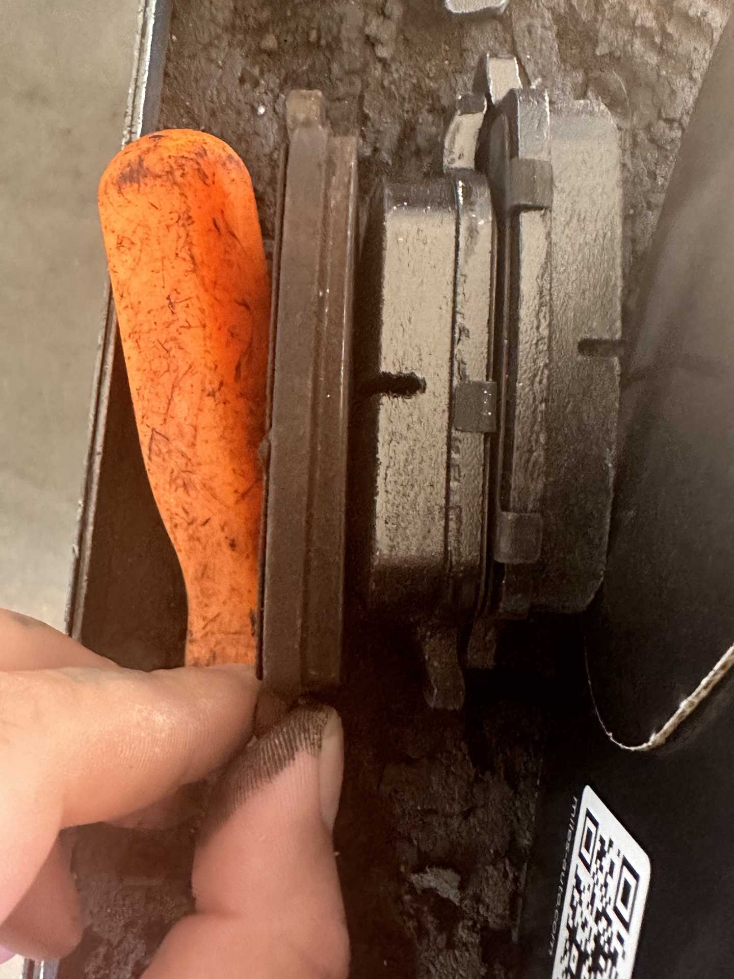 Замена тормозных колодок — Ford Mondeo IV, 2,3 л, 2012 года | плановое ...