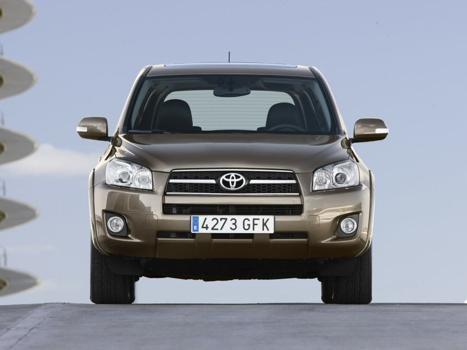 Замена подшипника муфты и стоек стабилизатора — Toyota RAV4 (III), 2 л ...