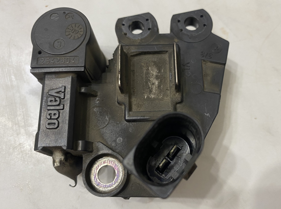 2542604 Регулятор генератора Valeo | Запчасти на DRIVE2