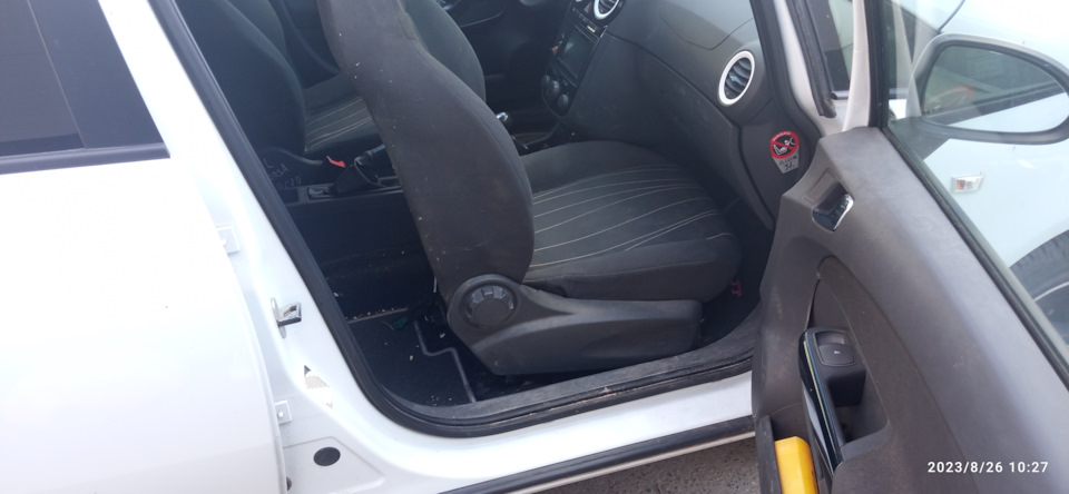 Сиденья с подогревом, покупка — Opel Corsa D, 1,4 л, 2008 года ...