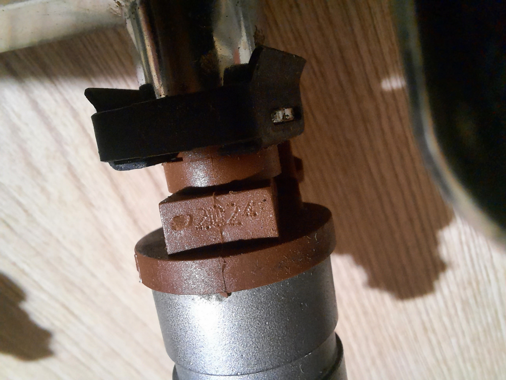 Новая оригинальная топливная рампа (в сборе с форсунками) — Chevrolet ...