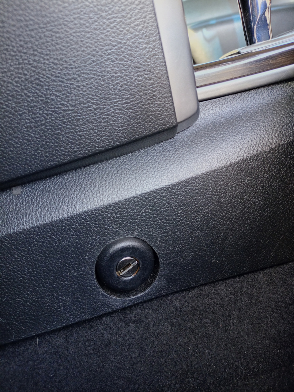 Помогите что за замок — Nissan Teana (J32), 2,5 л, 2012 года | другое ...
