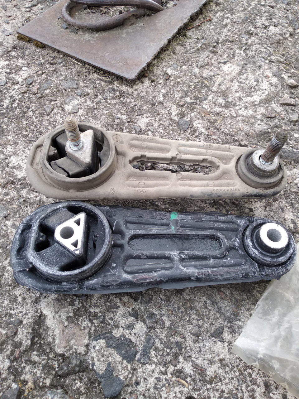 8200042453 Опора двигателя/кпп RENAULT | Запчасти на DRIVE2