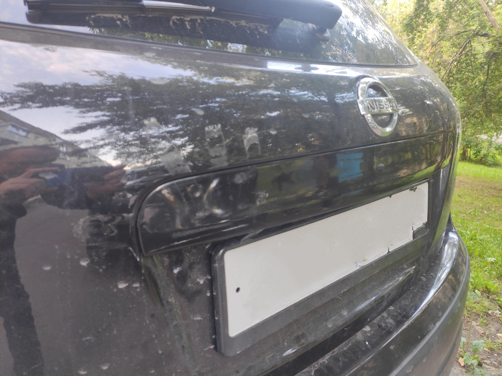 Ремонт планки двери багажника, замена воздуховода, камеры заднего вида ...