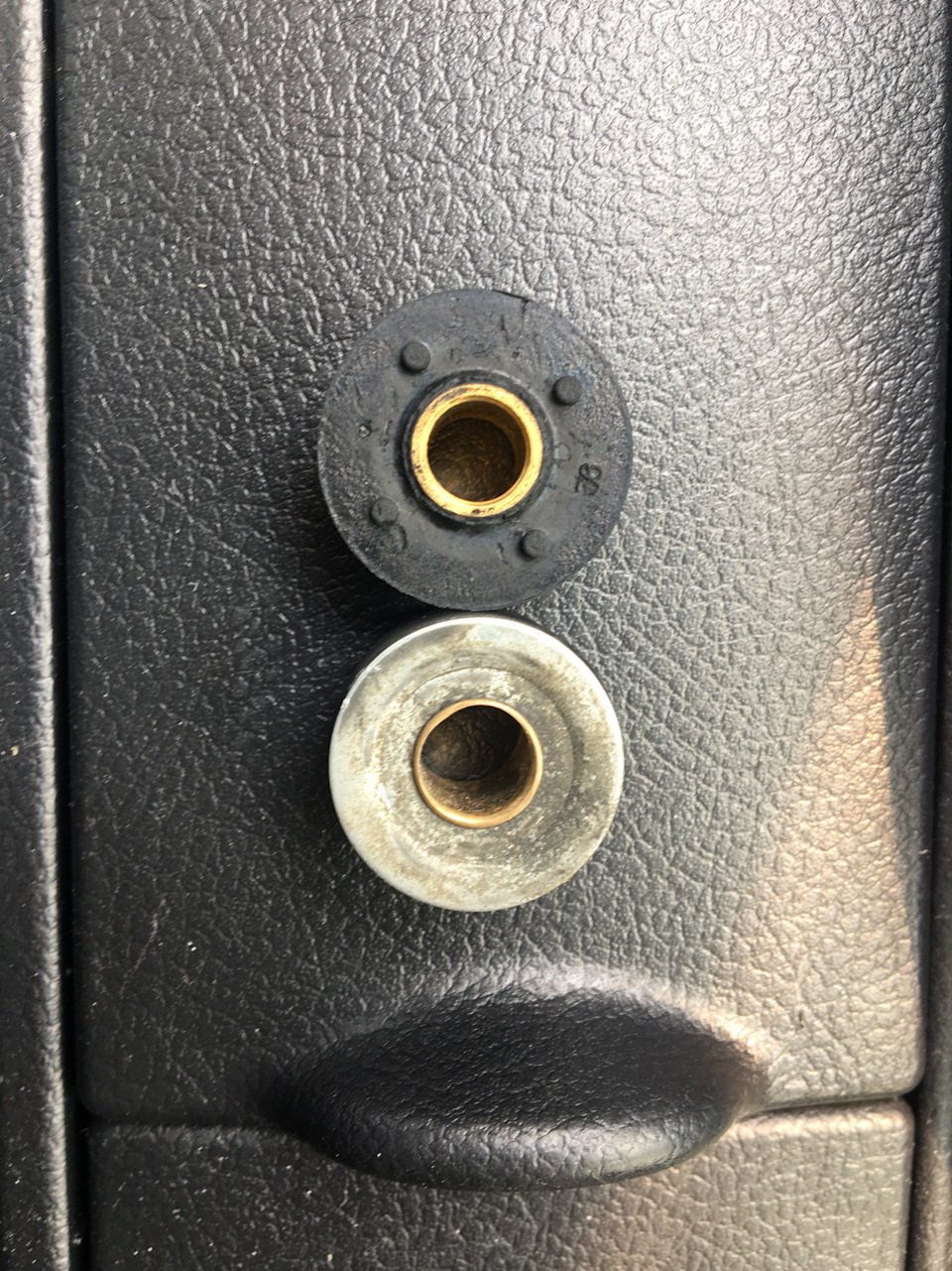 Замена втулок МКПП Toyota Corolla E150 GM 96879255 — Toyota Corolla ...