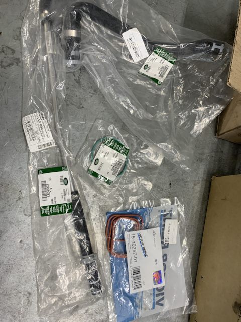 LR045337 Труба выпуска воды Jaguar Land Rover | Запчасти на DRIVE2