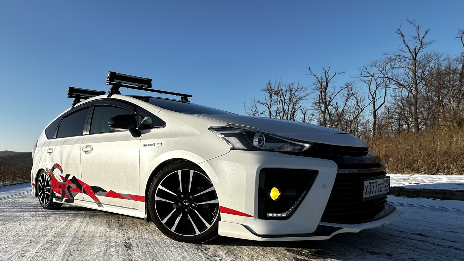 Toyota Prius Alpha 1.8 гибридный 2015 | Gazoo Racing на DRIVE2