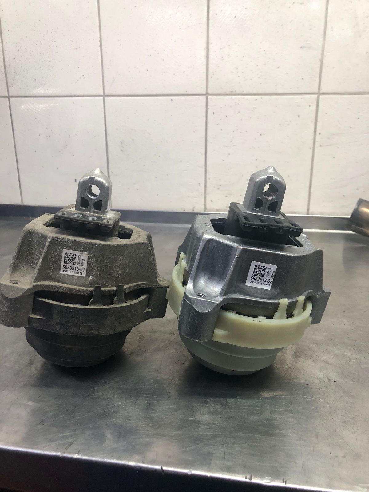 14). B47D20 Замена подушек ДВС — BMW 5 series (G30), 2 л, 2017 года ...