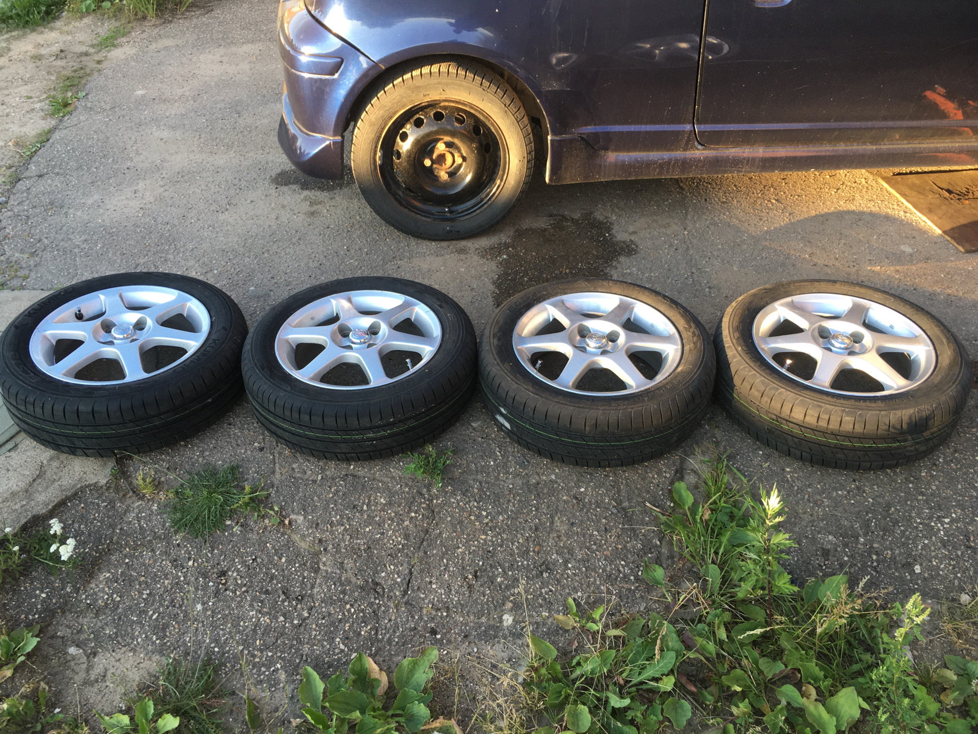 Летняя резина KUMHO Ecsta HS52 82V 185/55 R15 — Toyota Vitz (10), 1,5 л ...
