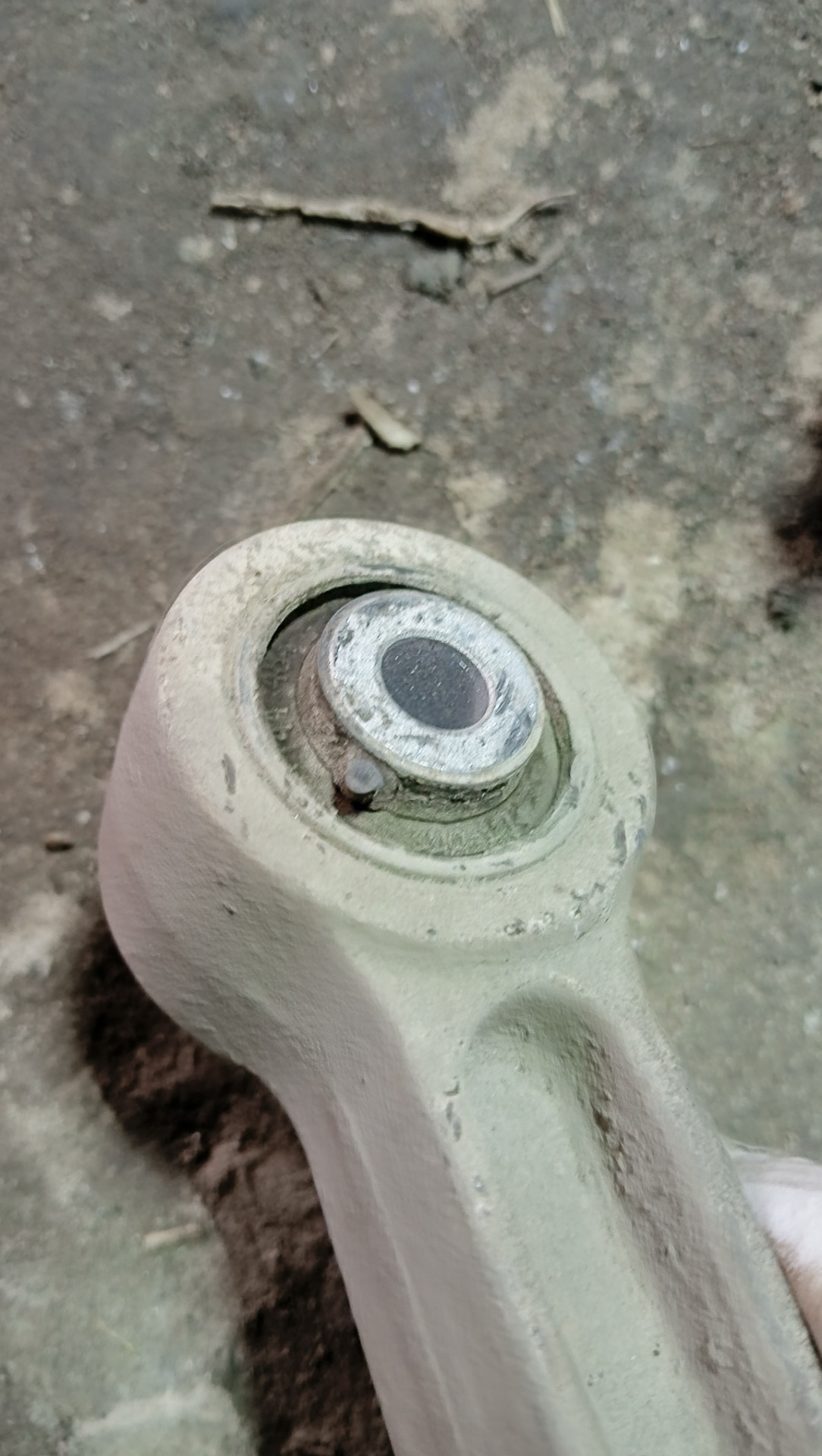 Замена реактивной опоры двигателя и КПП — Volkswagen Polo Sedan, 1,6 л ...