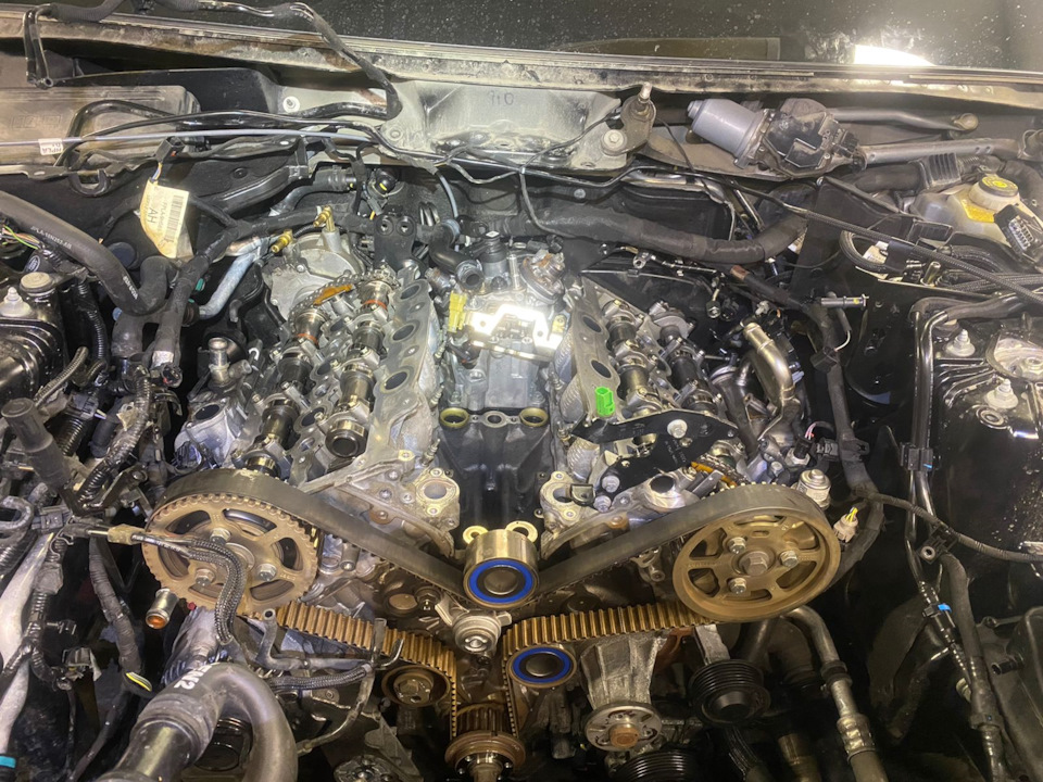 LR061969 Масляный фильтр и охладитель Jaguar Land Rover | Запчасти на ...