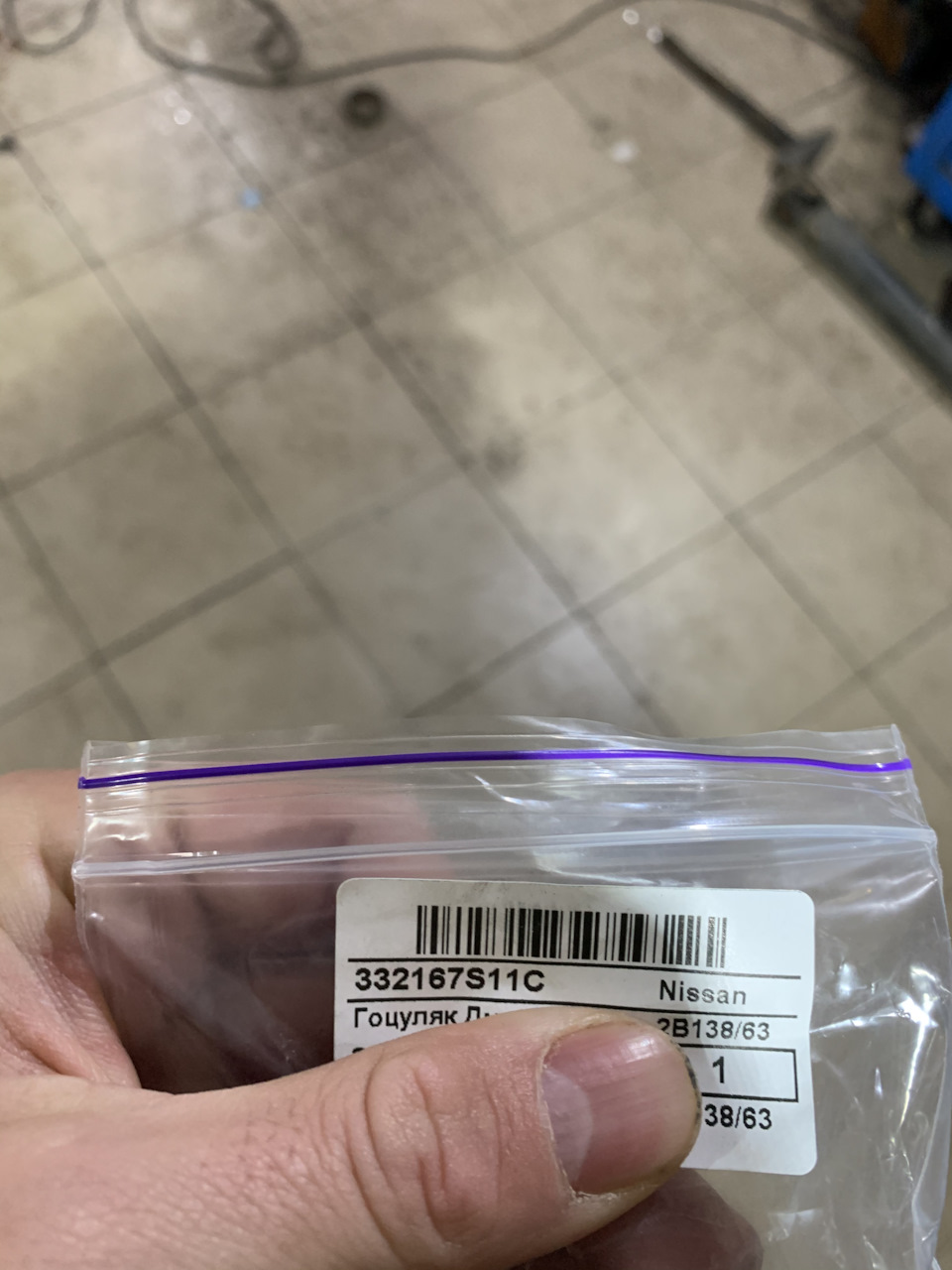 332167S11C САЛЬНИК КОРОБКИ СКОРОСТЕЙ 43.4X70.25X9.85X17.1 NISSAN ...