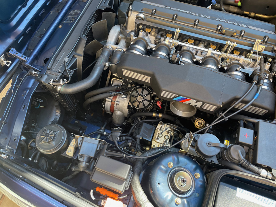 Реставрация моторного отсека. Часть 1: Навесное. — BMW M5 (E34), 3,5 л ...