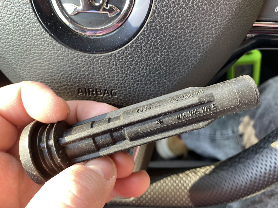 04C905199E Наконечник пров. к свече заж. VAG | Запчасти на DRIVE2