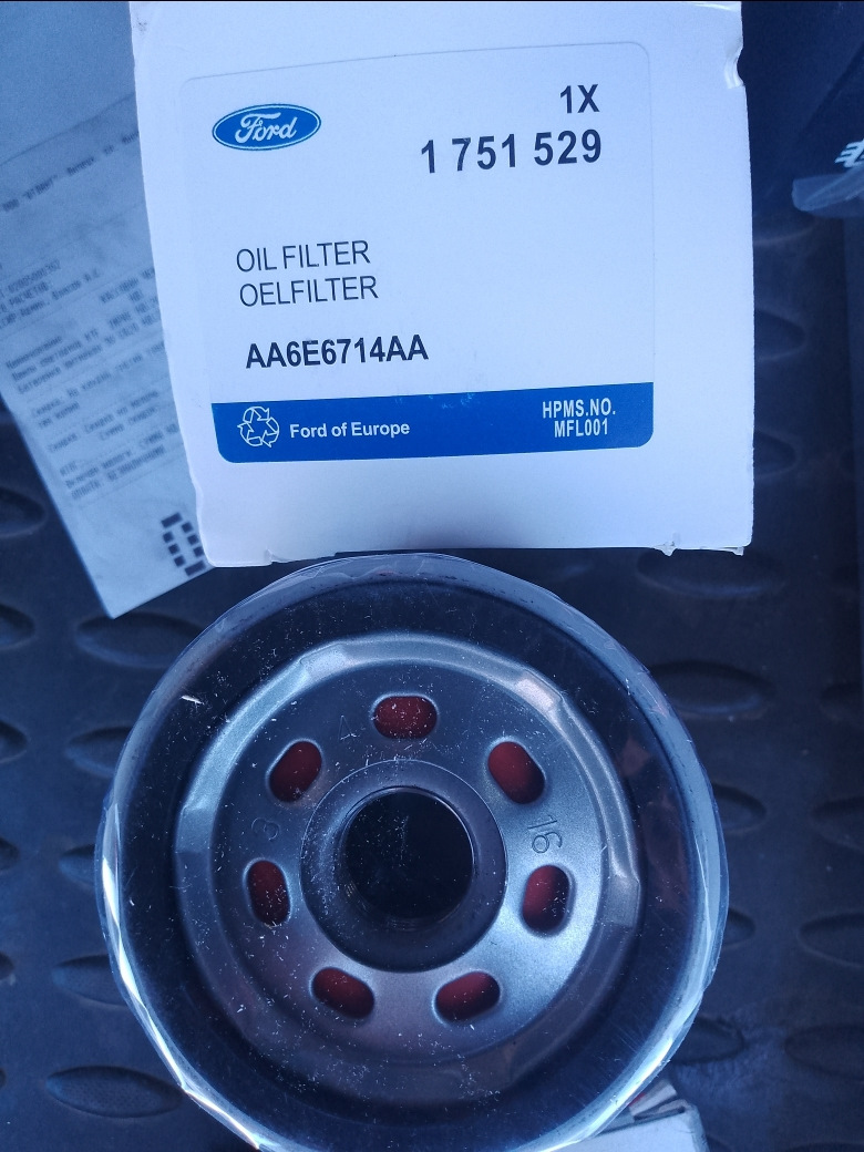 1751529 Фильтр масляный / Focus-II, C-MAX, Mondeo-III 1.8/2.0/2.3 ...