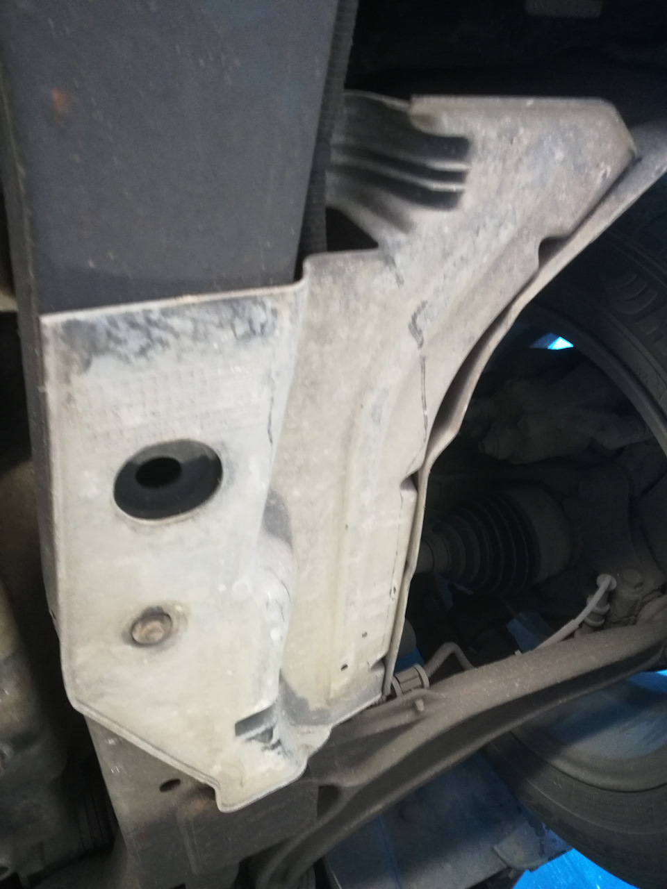 Защита двигателя левая (Пластик) от Опеля. — DRIVE2