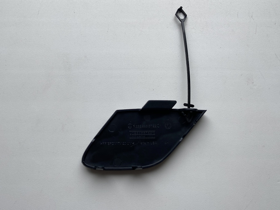 Заглушка буксировочного крюка Mercedes-Benz GLE на Mercedes-Benz GLE 43 ...