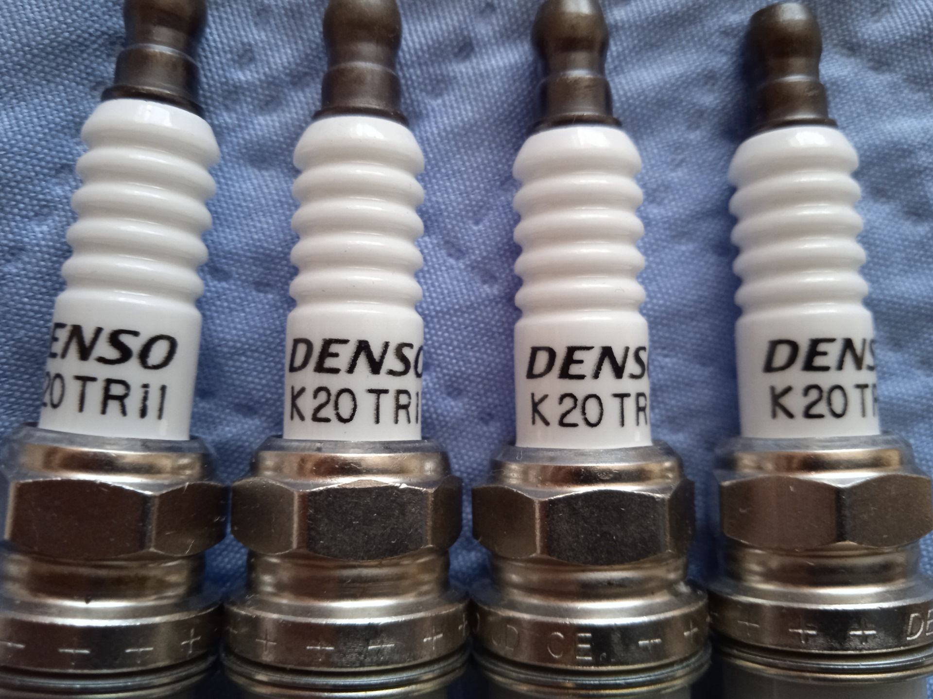 Denso K20TR-11 — Toyota Lite Ace Noah, 2 л, 2001 года | запчасти | DRIVE2
