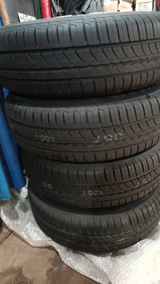 Шины летние Pirelli 185/65 R15, штампованные диски 6Jx15 ET40 4x100 на ...