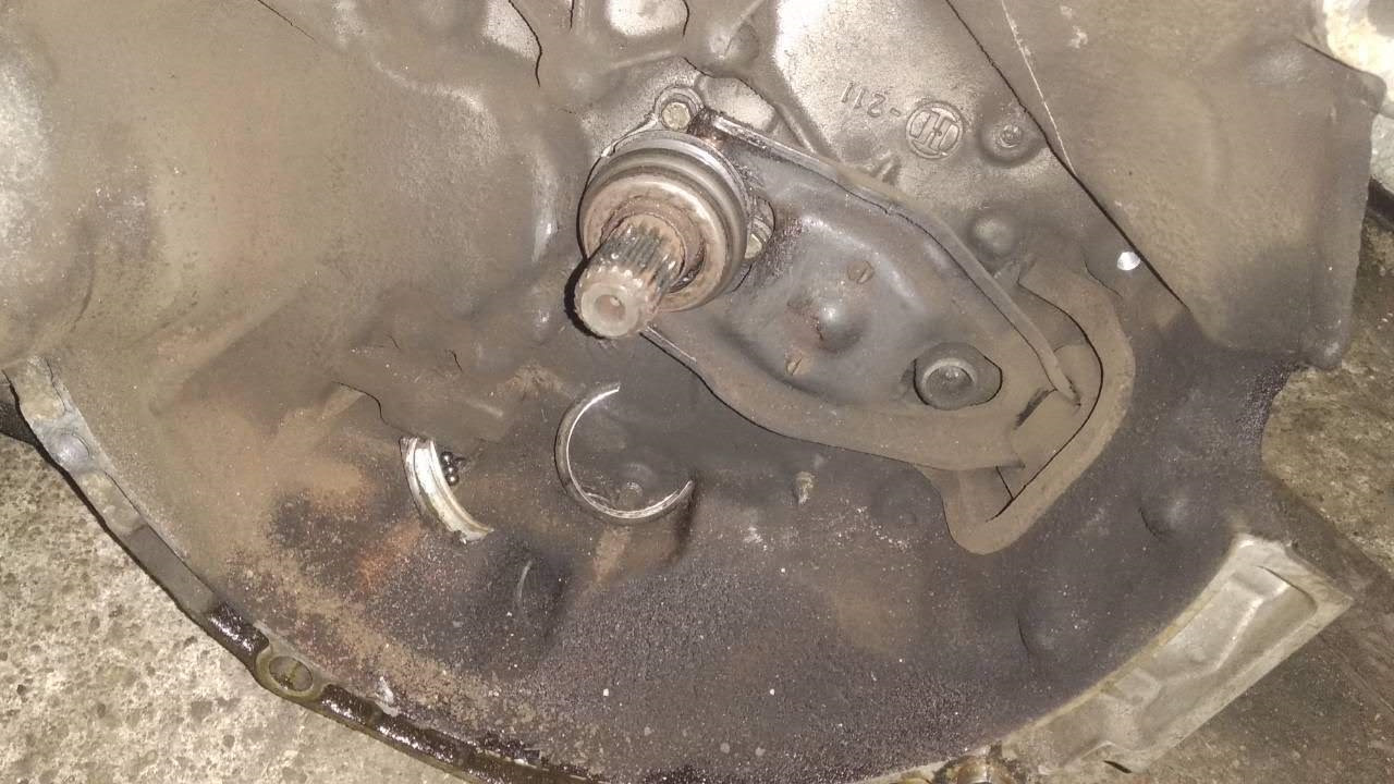 Замена сцепления, болтов, заднего суппорта, передних дисков и колодок ...