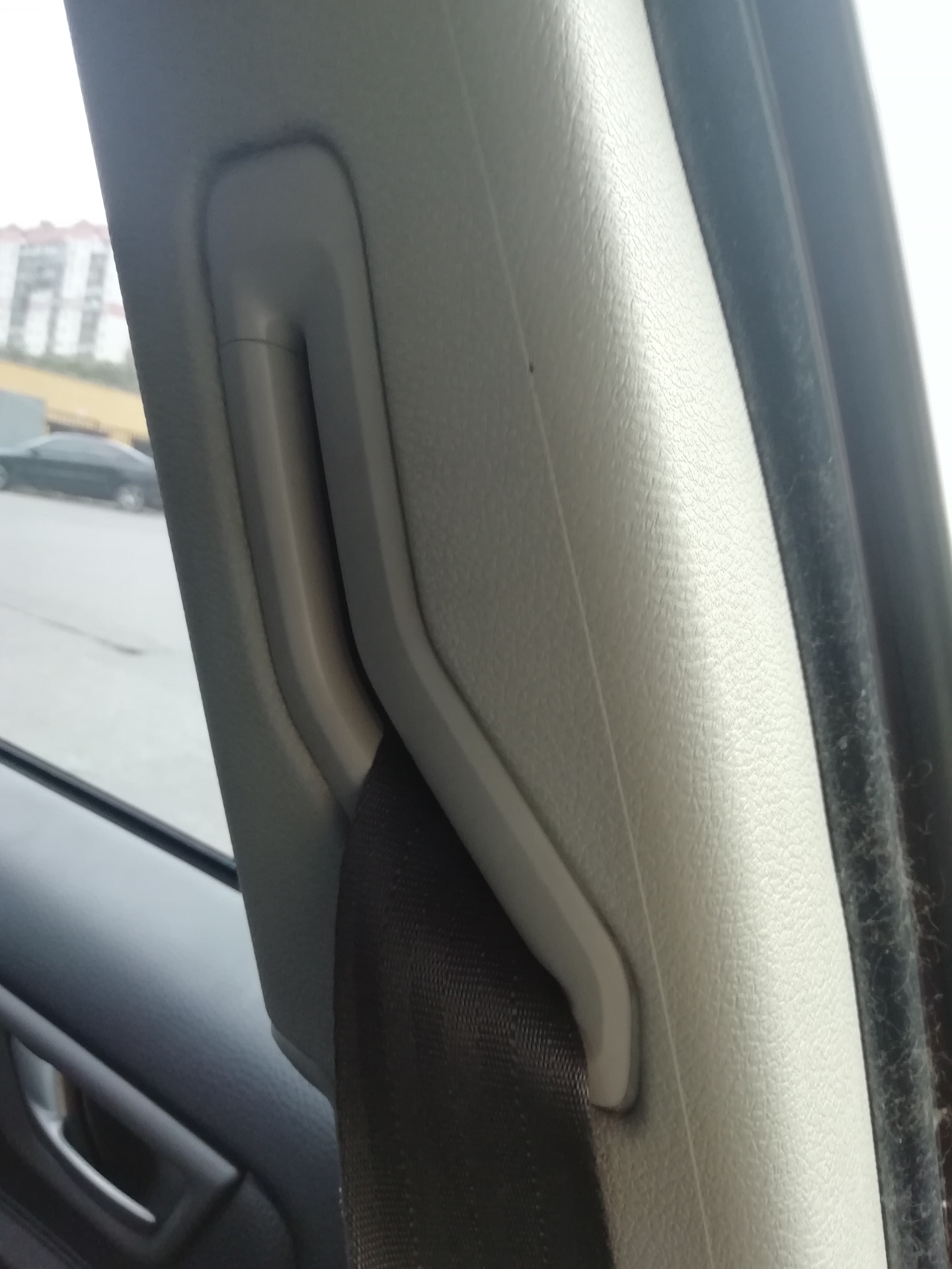 Направляющая ремня безопасности — Volvo S60 (1G), 2,4 л, 2006 года ...