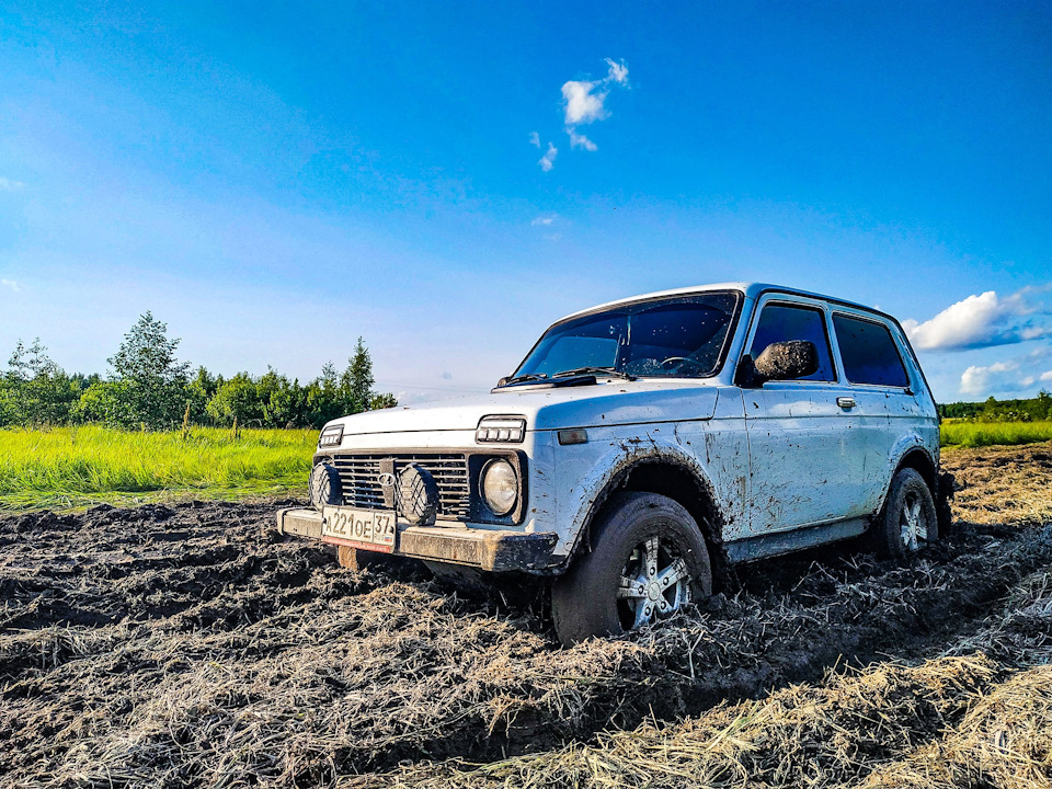 #181. Заменил боковые поворотники (вновь) — Lada 4x4 3D, 1,7 л, 2014 ...