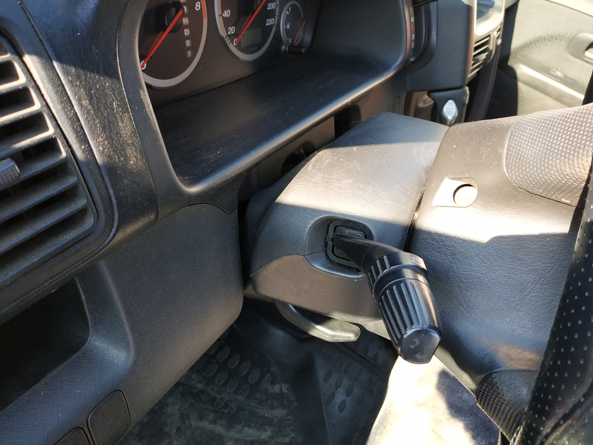 Кожух рулевой колонки. — Honda CR-V (RD4/RD5/RD6/RD7), 2 л, 2004 года | другое | DRIVE2