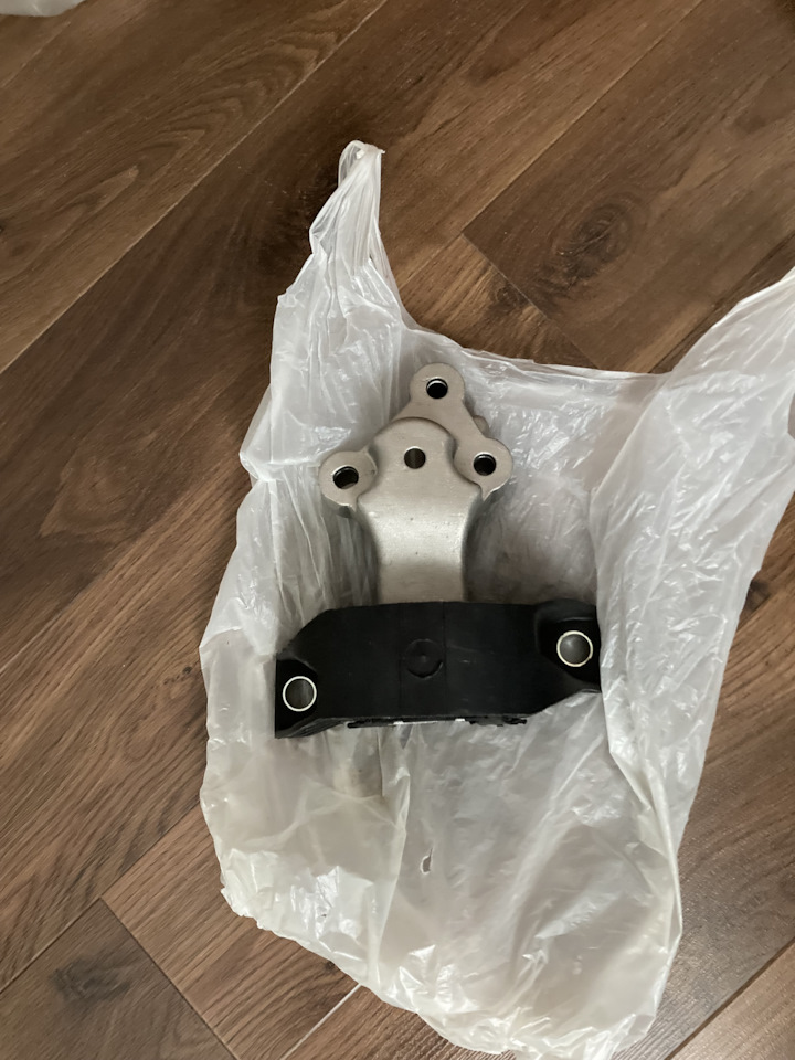 112329822R RENAULT | Запчасти на DRIVE2