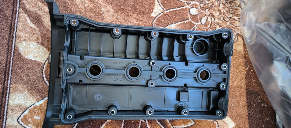 Новая клапанная крышка — Chevrolet Lacetti 5D, 1,6 л, 2011 года ...