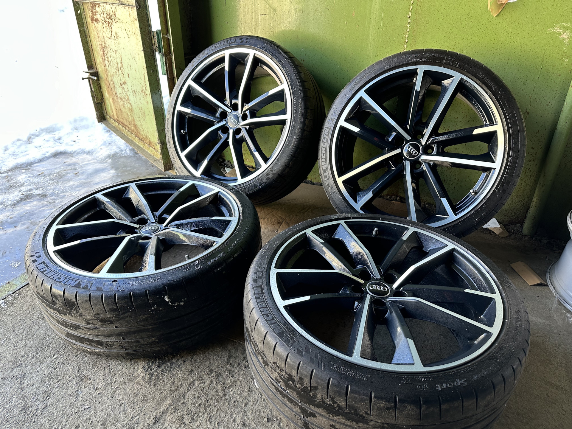 Летний комплект Audi S8 R21 5x112 (ПРОДАНО) — Audi A6 Avant (C8), 3 л ...