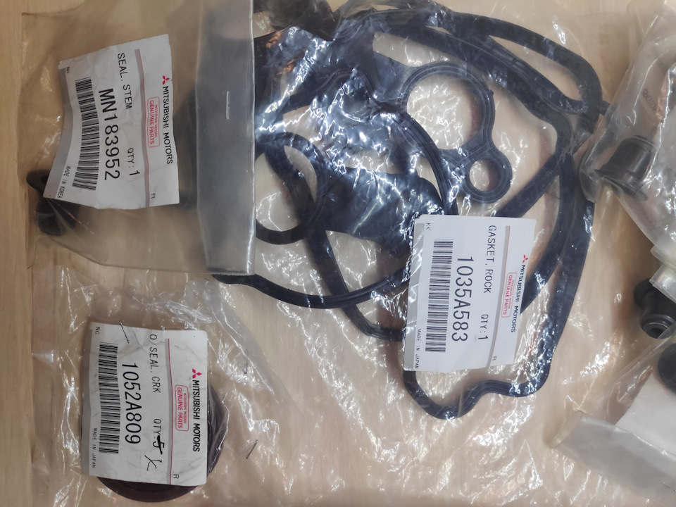 MN183952 САЛЬНИК ШТОКА ВПУСКНОГО КЛАПАНА Mitsubishi | Запчасти на DRIVE2