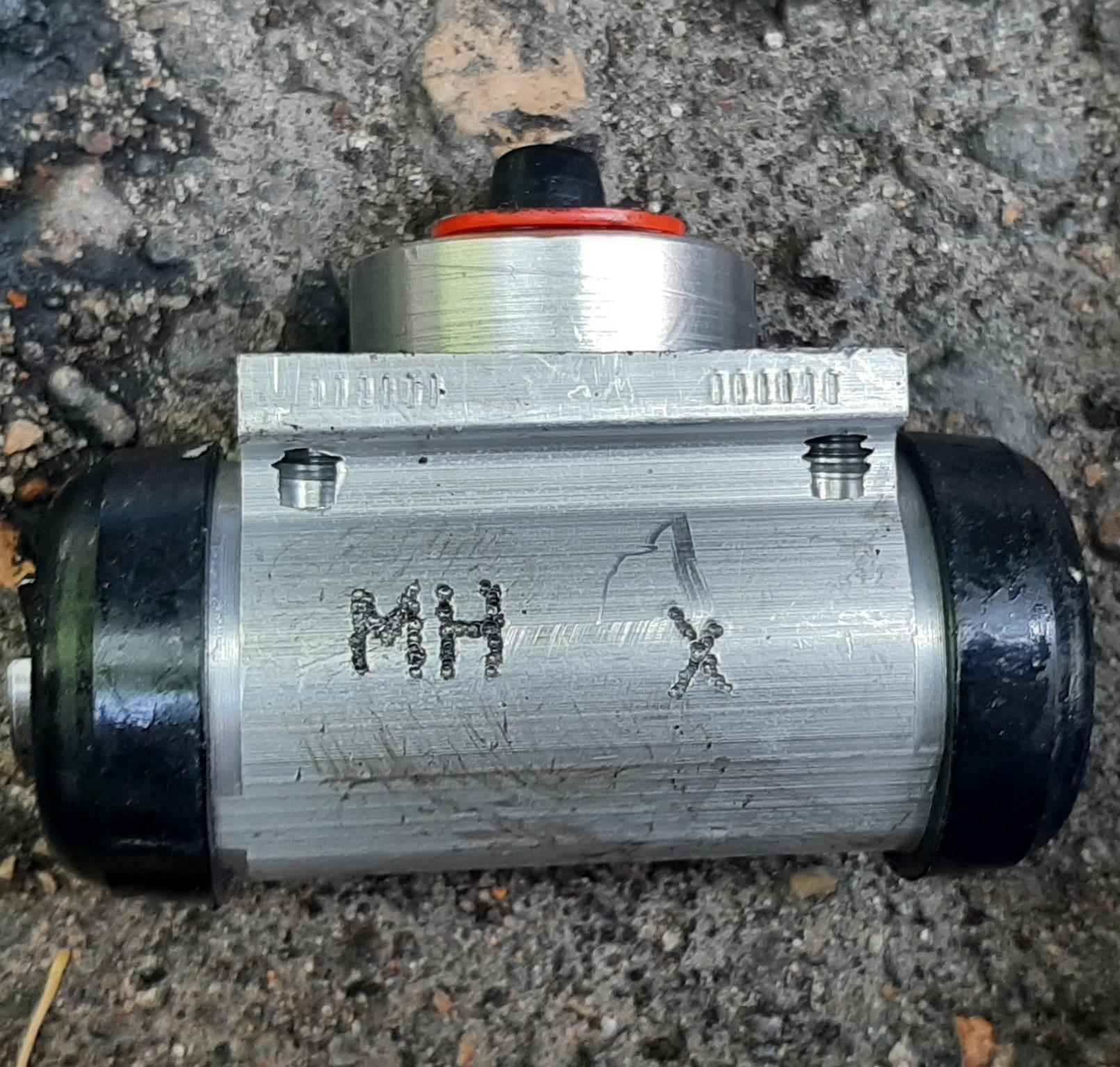 Инспекция задних тормозов. — Ford Fusion, 1,4 л, 2006 года | поломка | DRIVE2